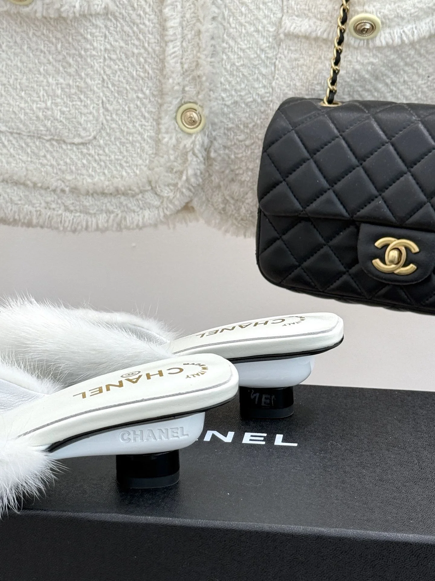 Accurate model Chanel Slippers