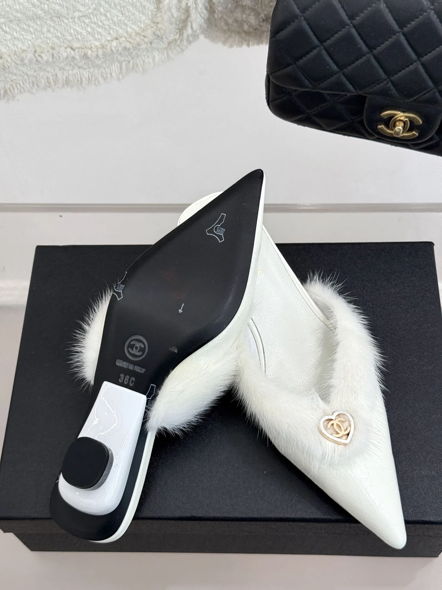 Accurate model Chanel Slippers