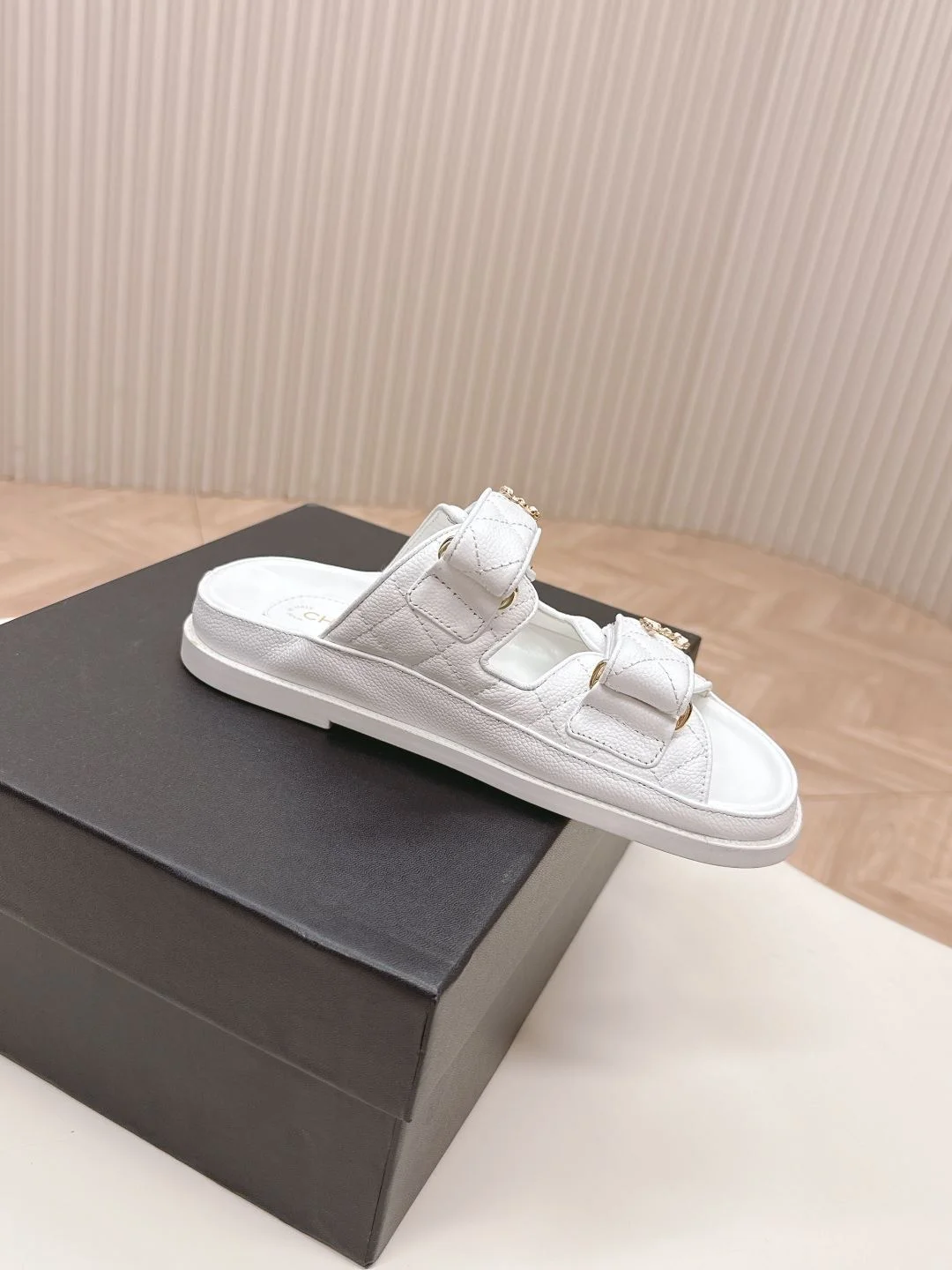 High accuracy Chanel Slippers