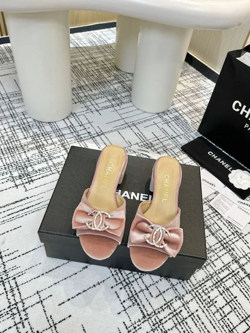 Low-cost Chanel Slippers