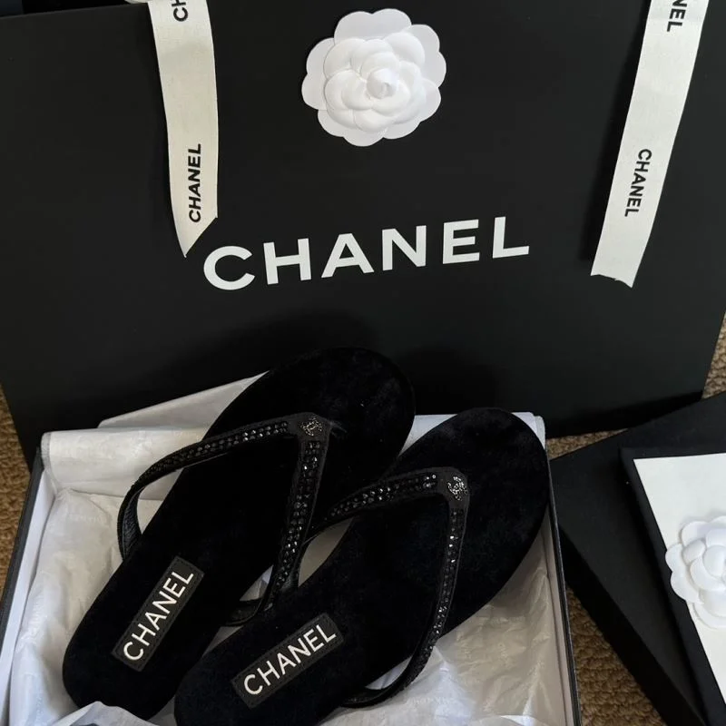 Accurate model Chanel Slippers