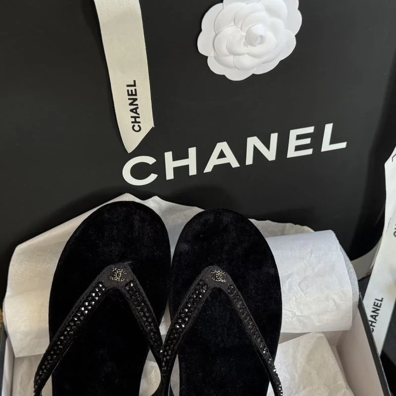 Accurate model Chanel Slippers