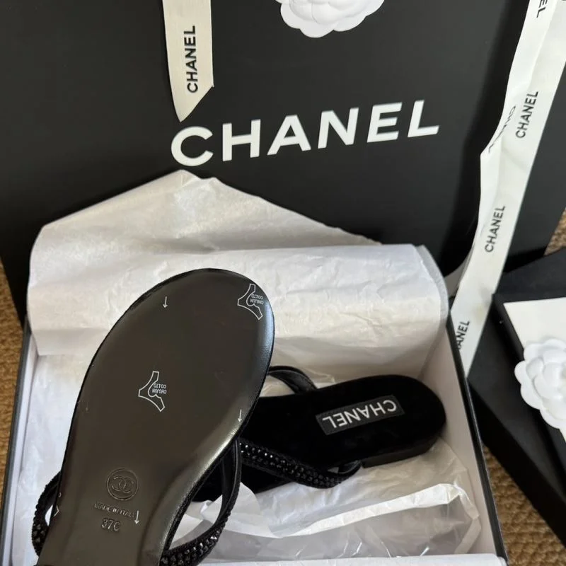 Accurate model Chanel Slippers