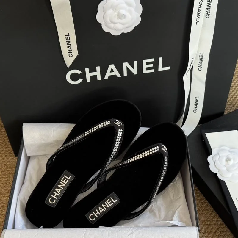 Accurate model Chanel Slippers