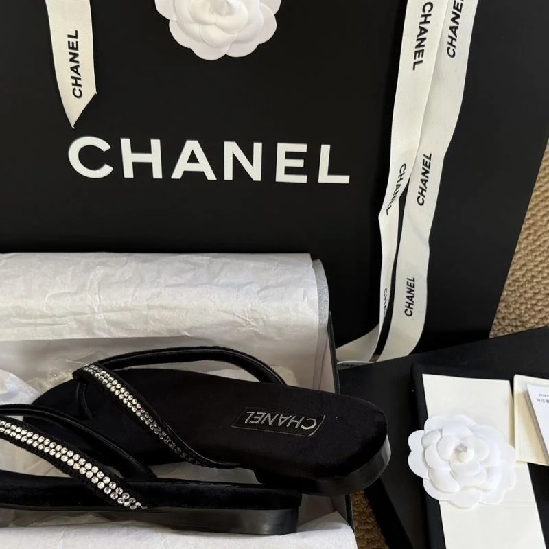 Accurate model Chanel Slippers