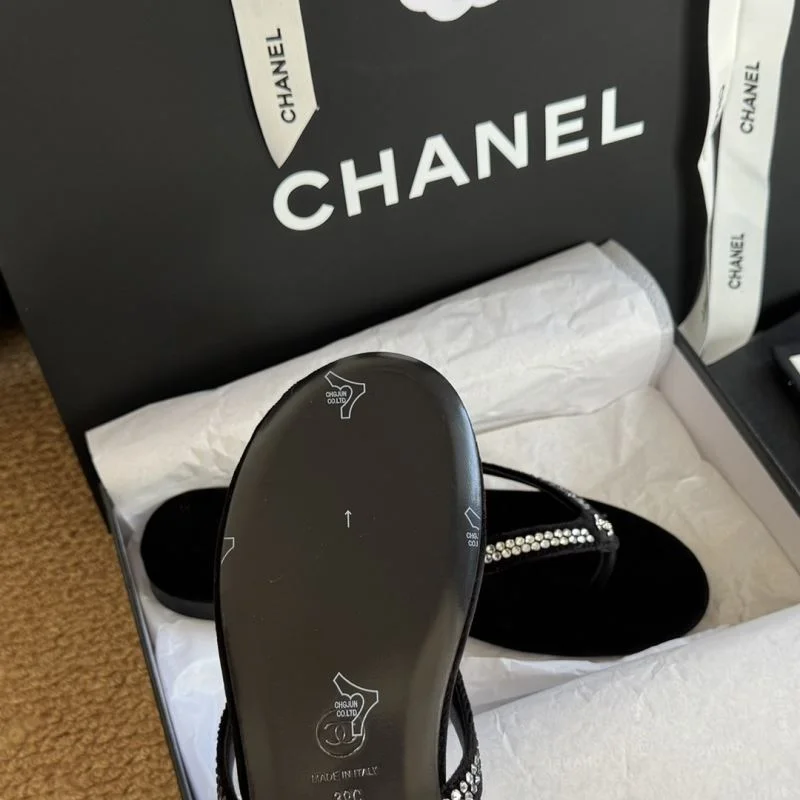 Accurate model Chanel Slippers