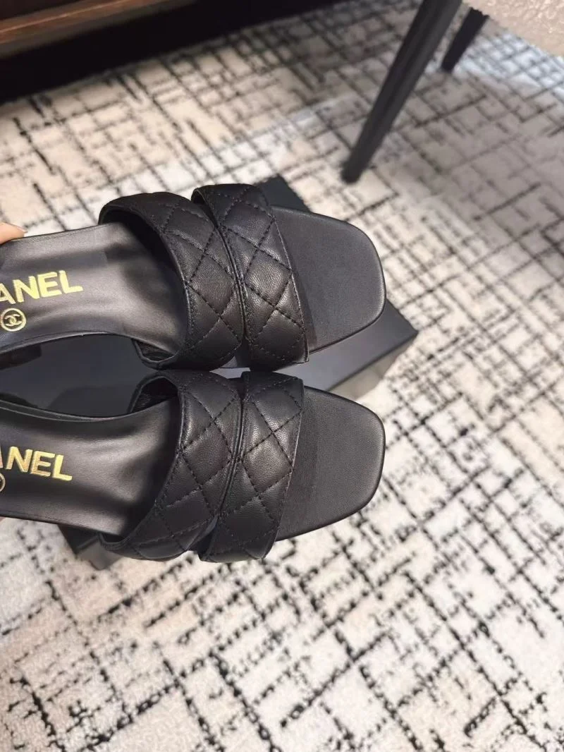 Accurate model Chanel Slippers