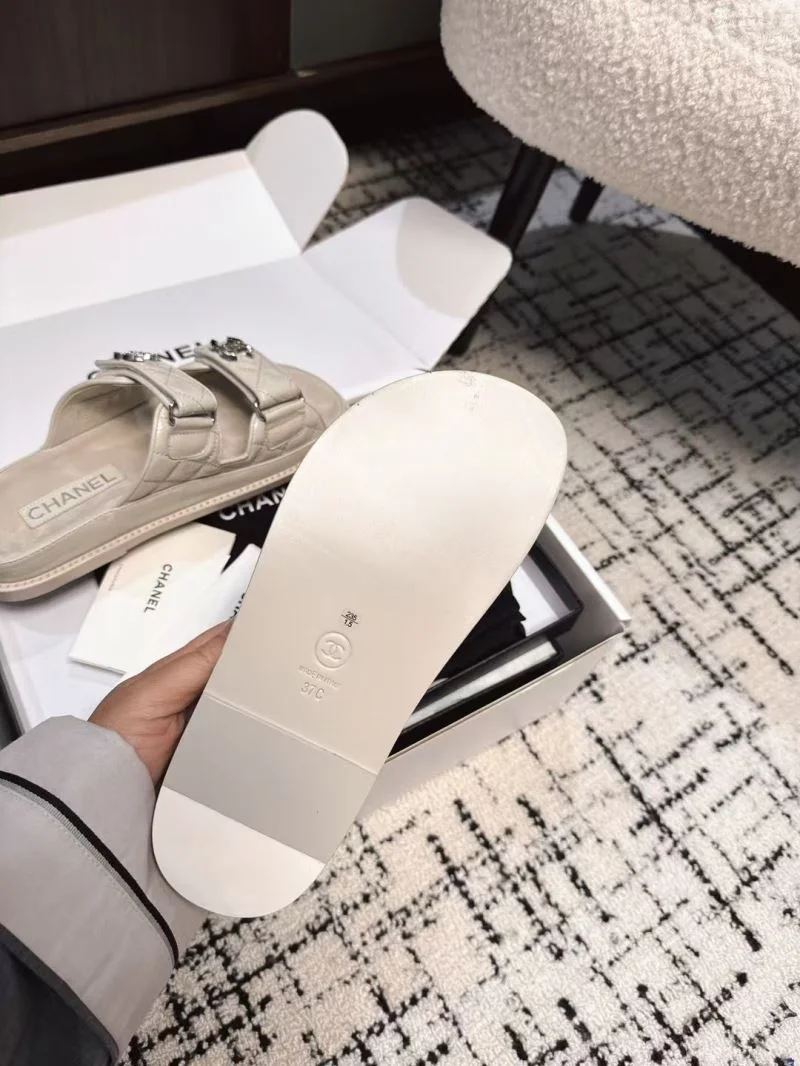 Mirror quality Chanel Slippers