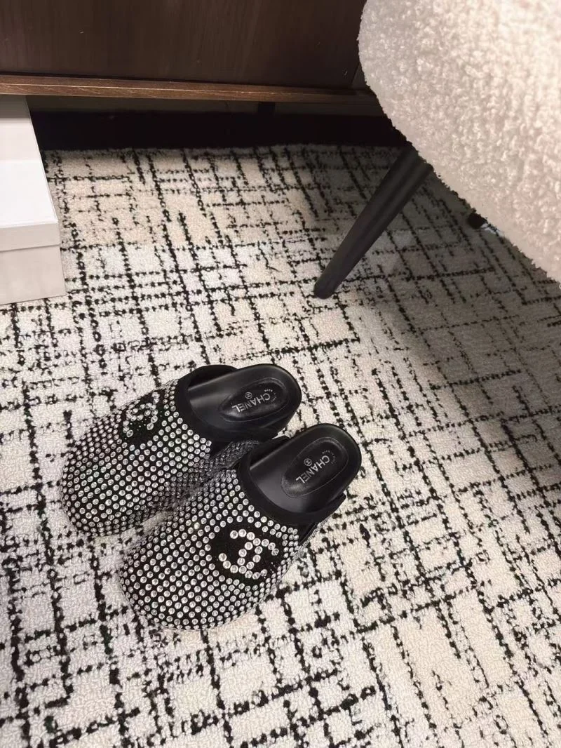 Accurate model Chanel Slippers