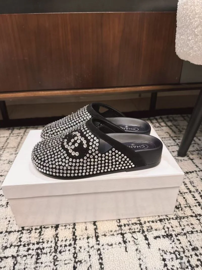 Accurate model Chanel Slippers