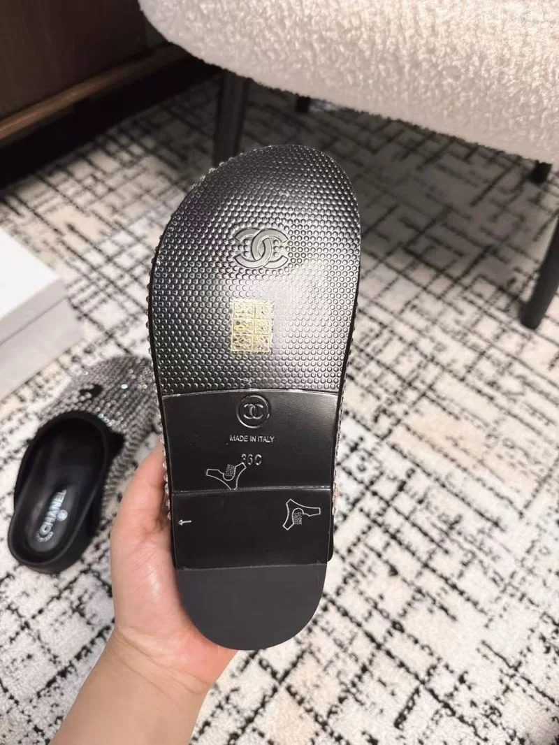 Accurate model Chanel Slippers