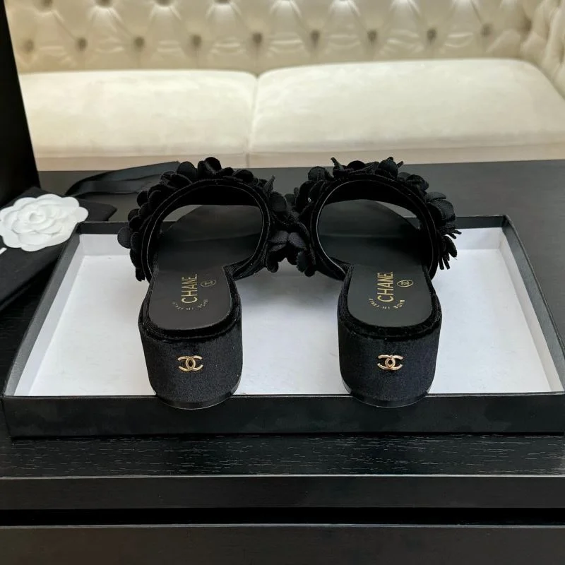 Accurate model Chanel Slippers
