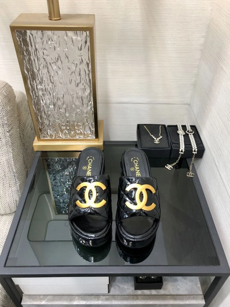 Accurate model Chanel Slippers