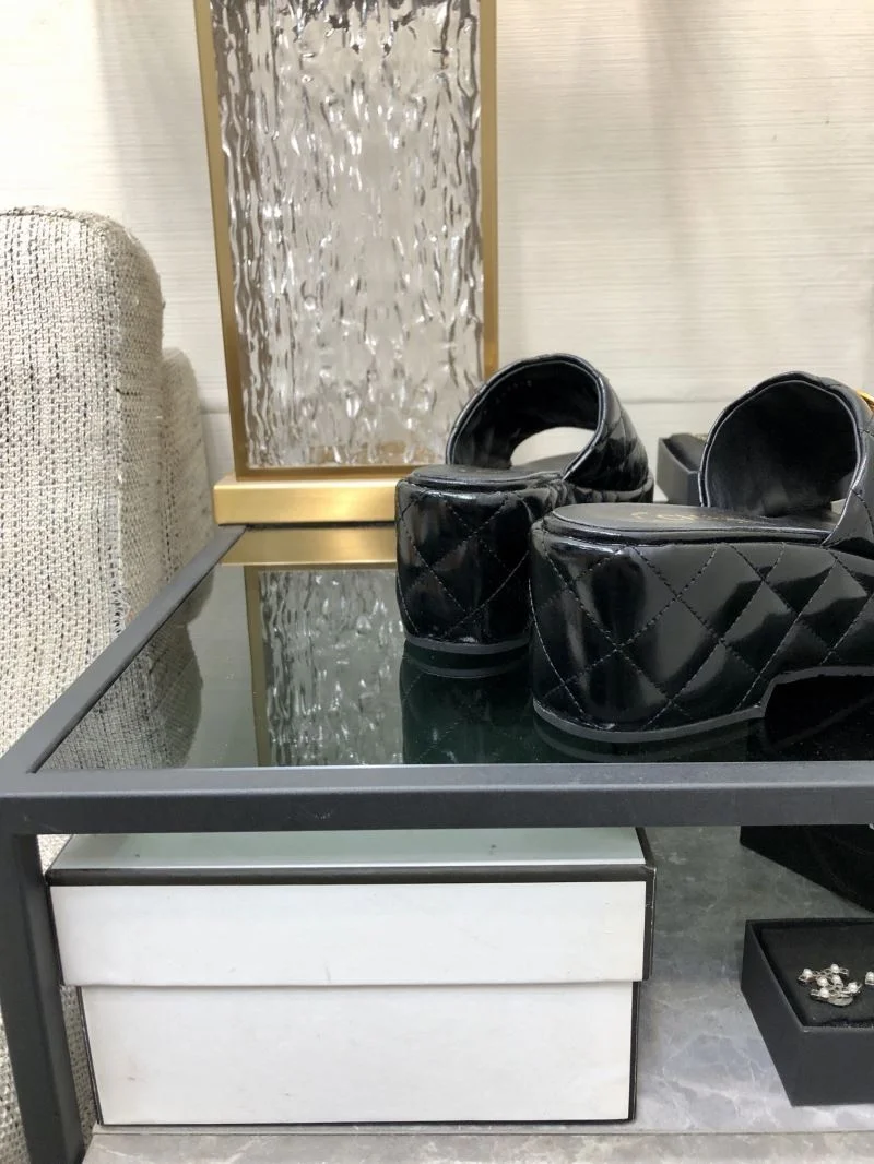 Accurate model Chanel Slippers