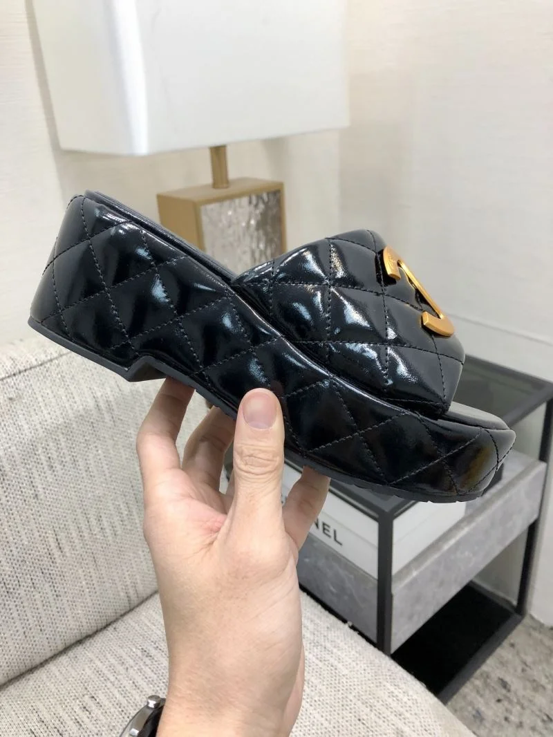 Accurate model Chanel Slippers