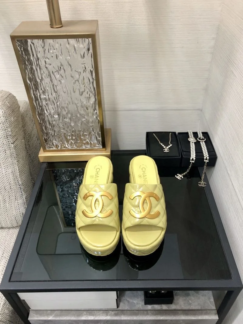 Top match Chanel Slippers