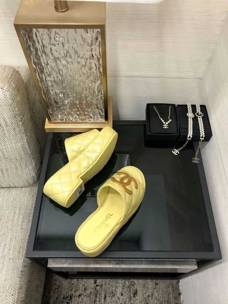 Top match Chanel Slippers