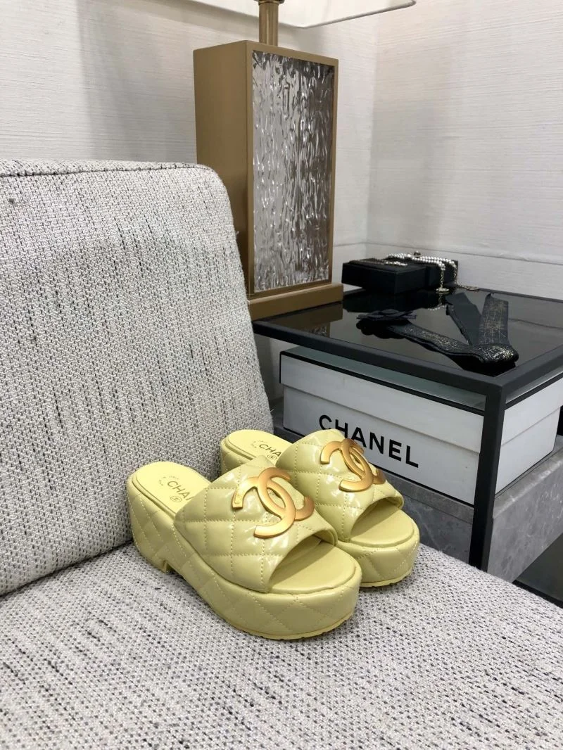 Top match Chanel Slippers