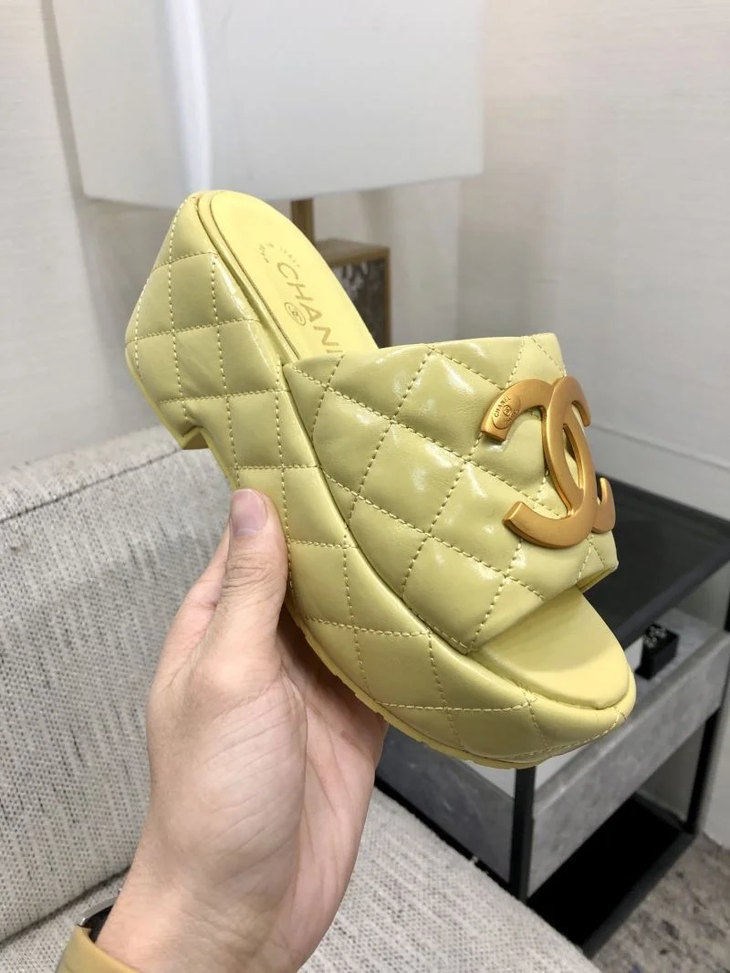 Top match Chanel Slippers
