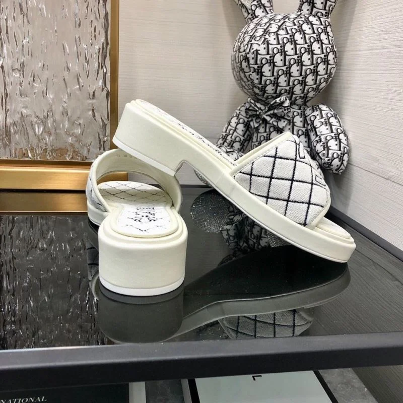 Top match Chanel Slippers
