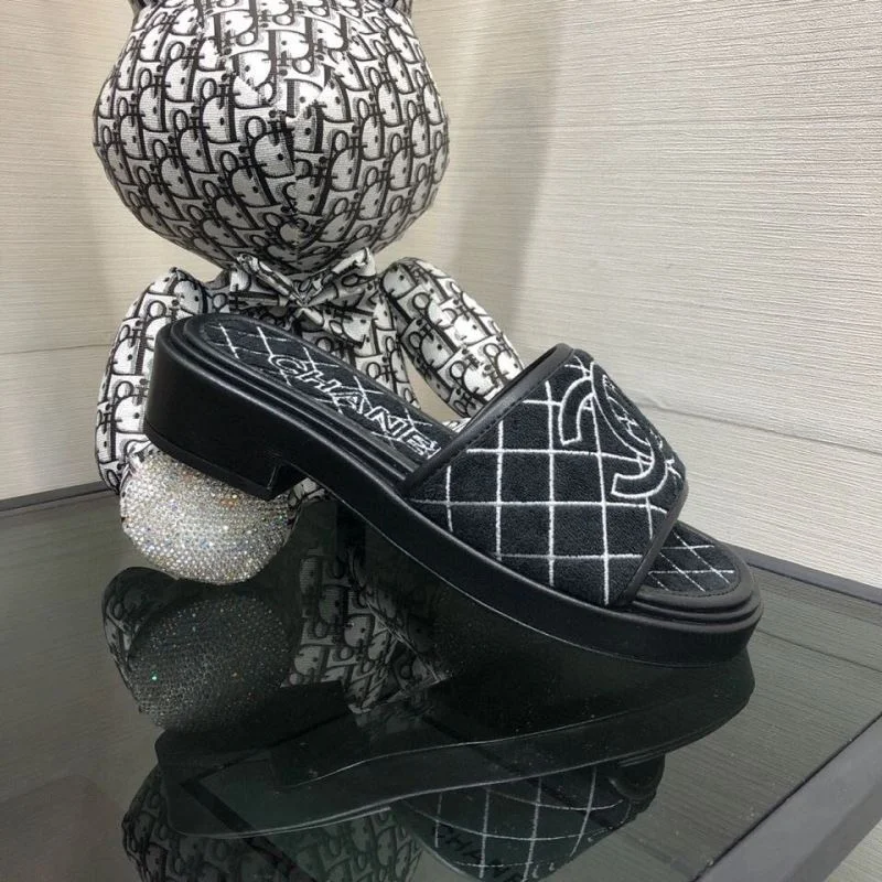 Top match Chanel Slippers