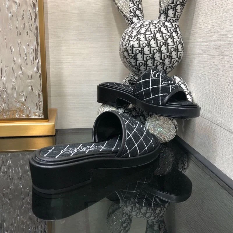Top match Chanel Slippers
