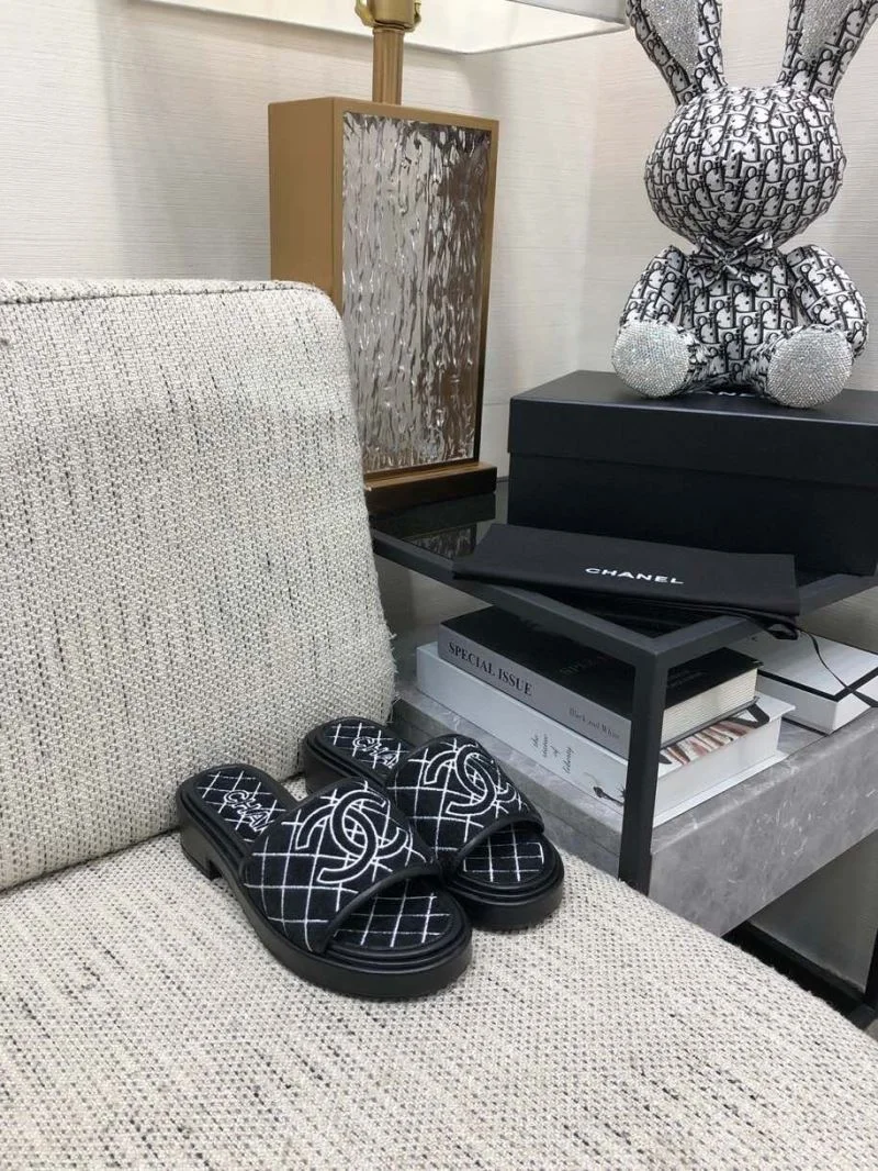 Top match Chanel Slippers