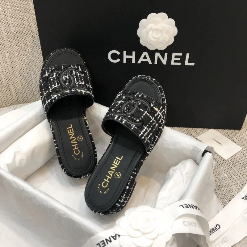Top match Chanel Slippers