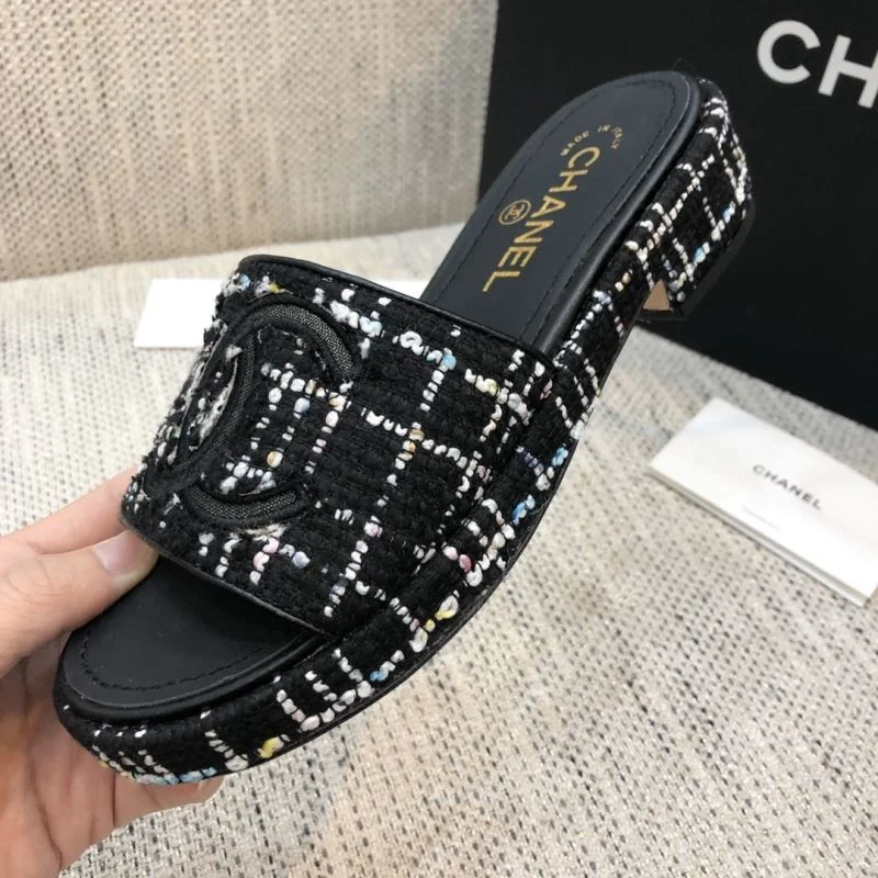 Top match Chanel Slippers
