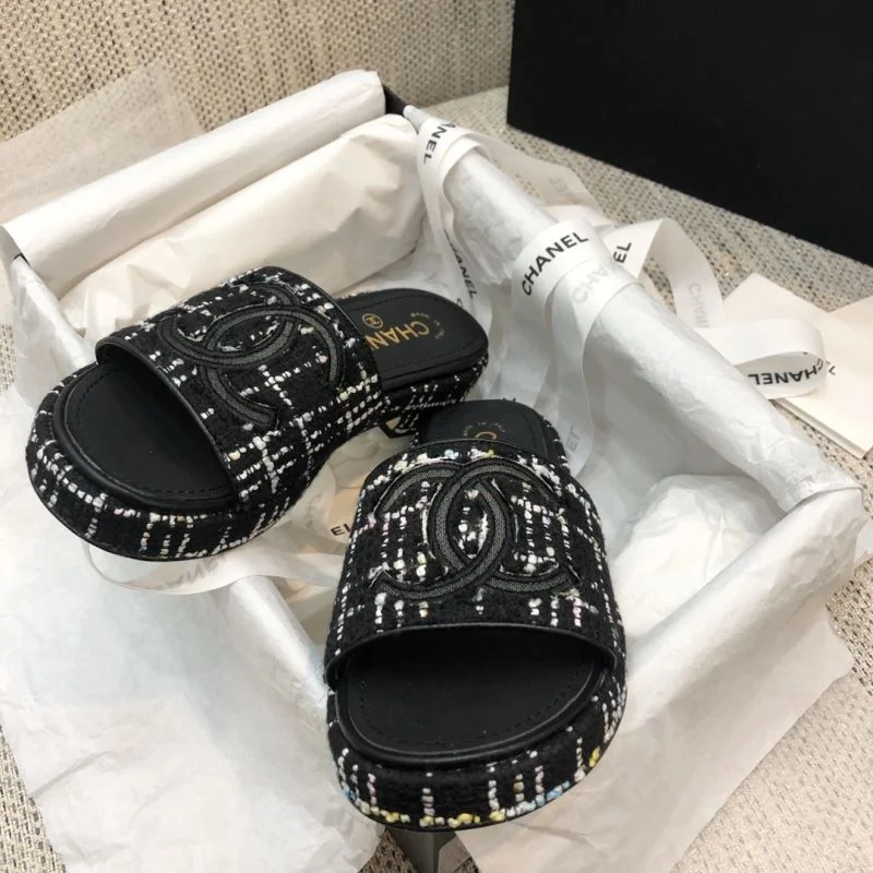 Top match Chanel Slippers