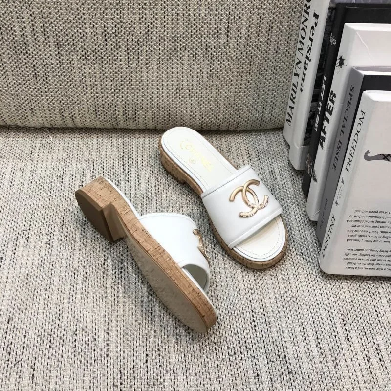 Accurate model Chanel Slippers