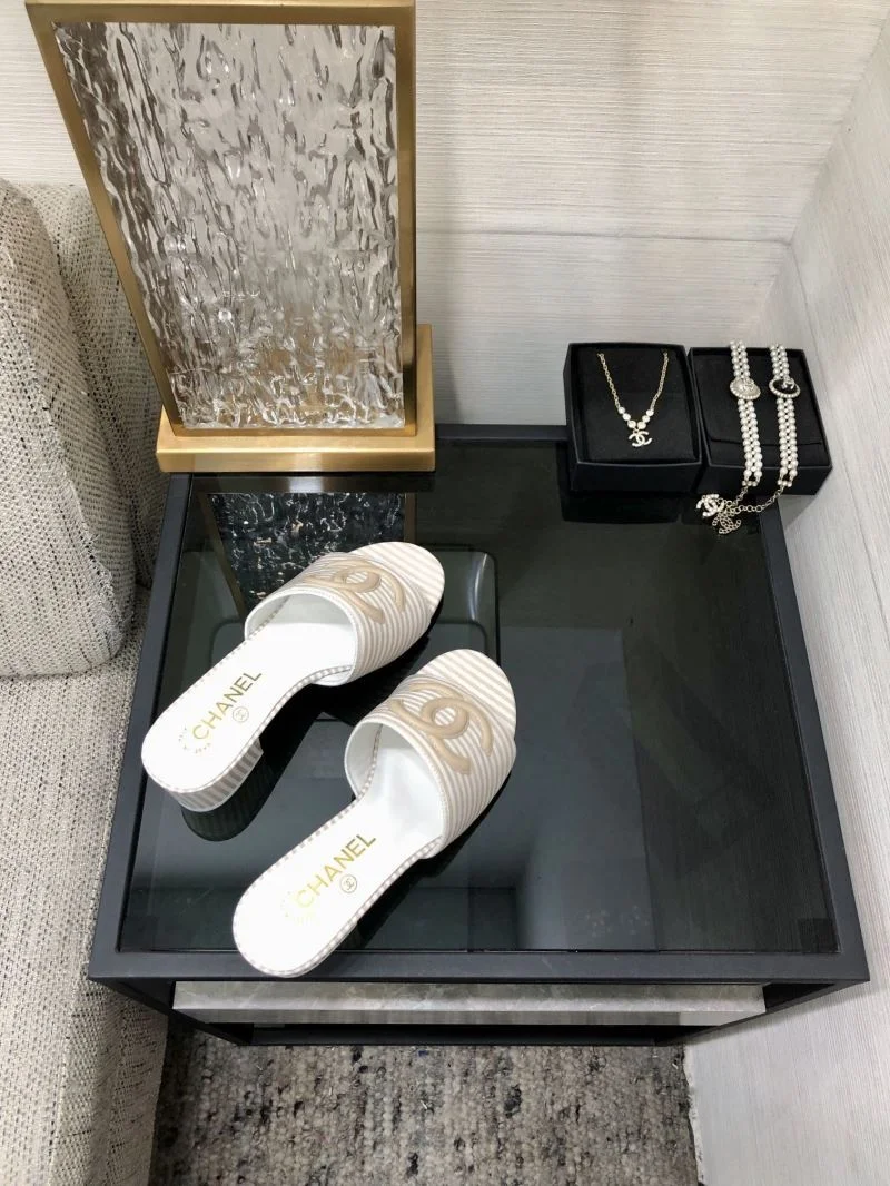 1:1 copy Chanel Slippers