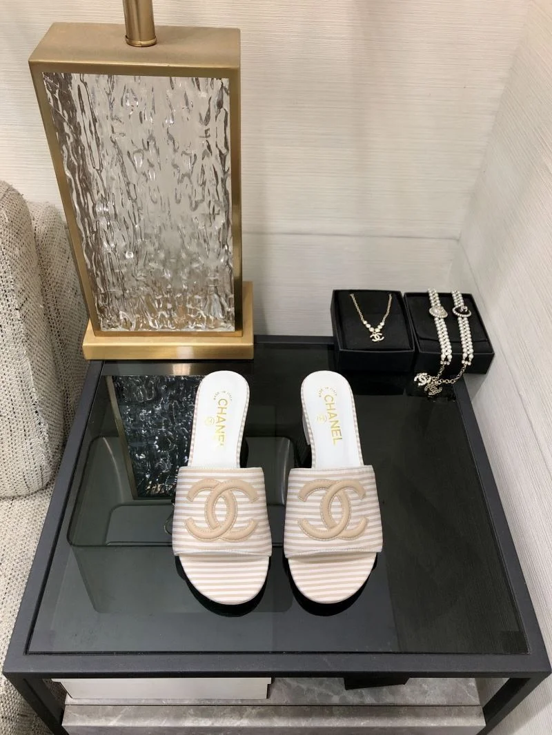 1:1 copy Chanel Slippers