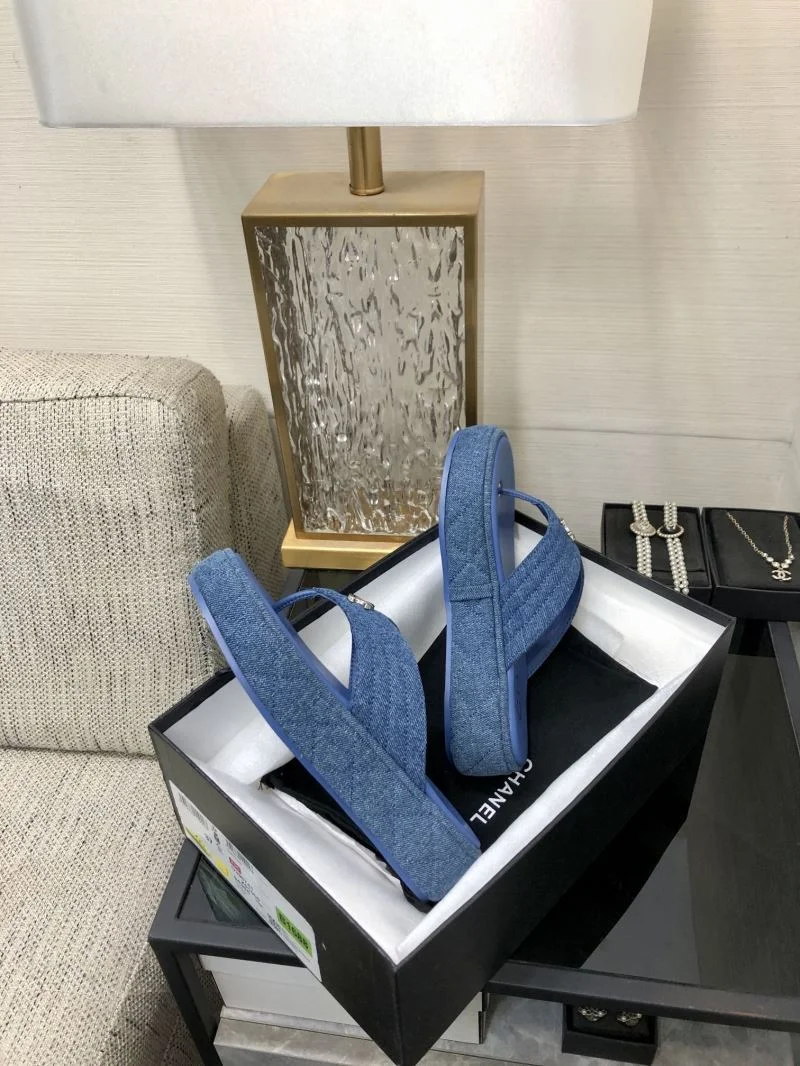 Low-cost Chanel Slippers