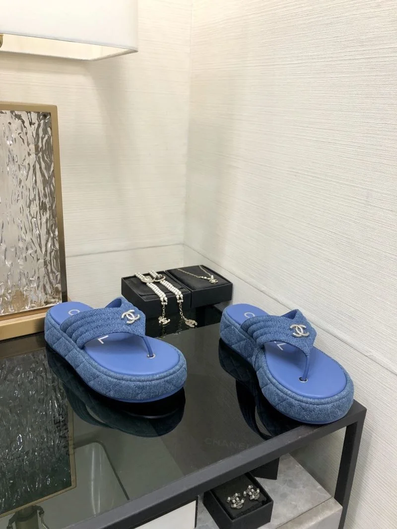 Low-cost Chanel Slippers