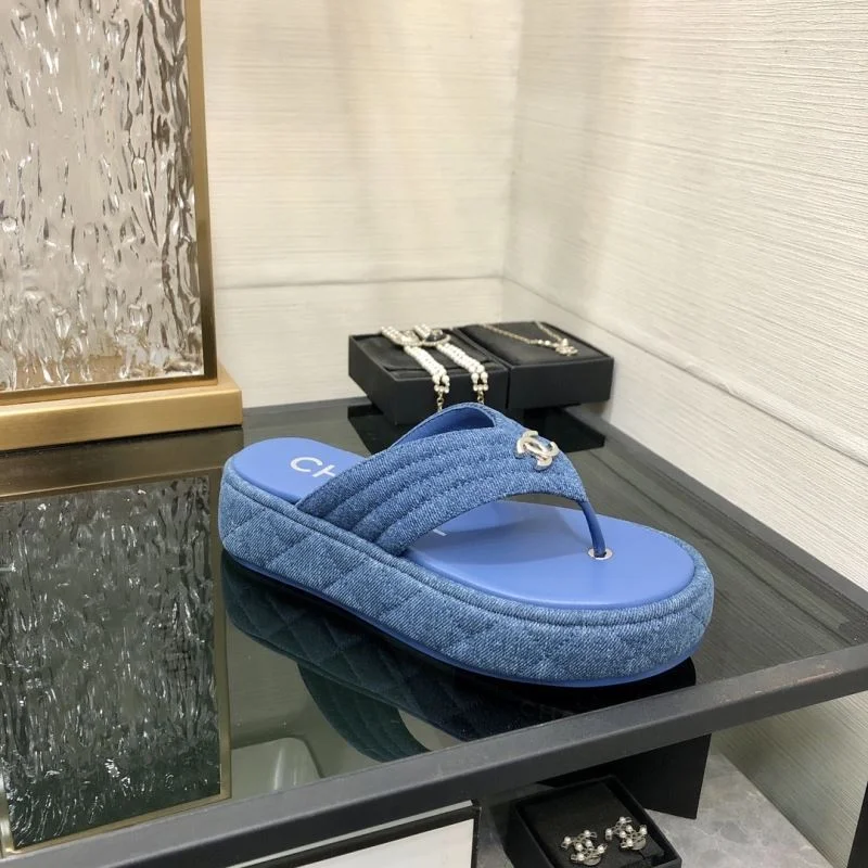 Low-cost Chanel Slippers