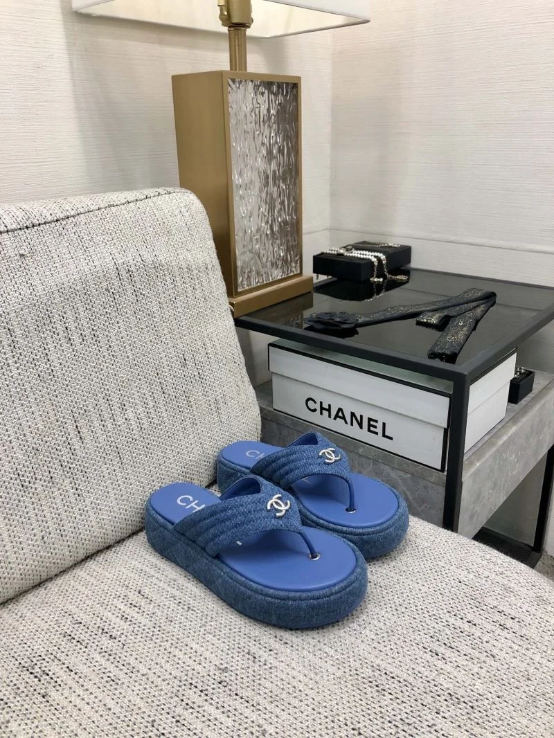Low-cost Chanel Slippers