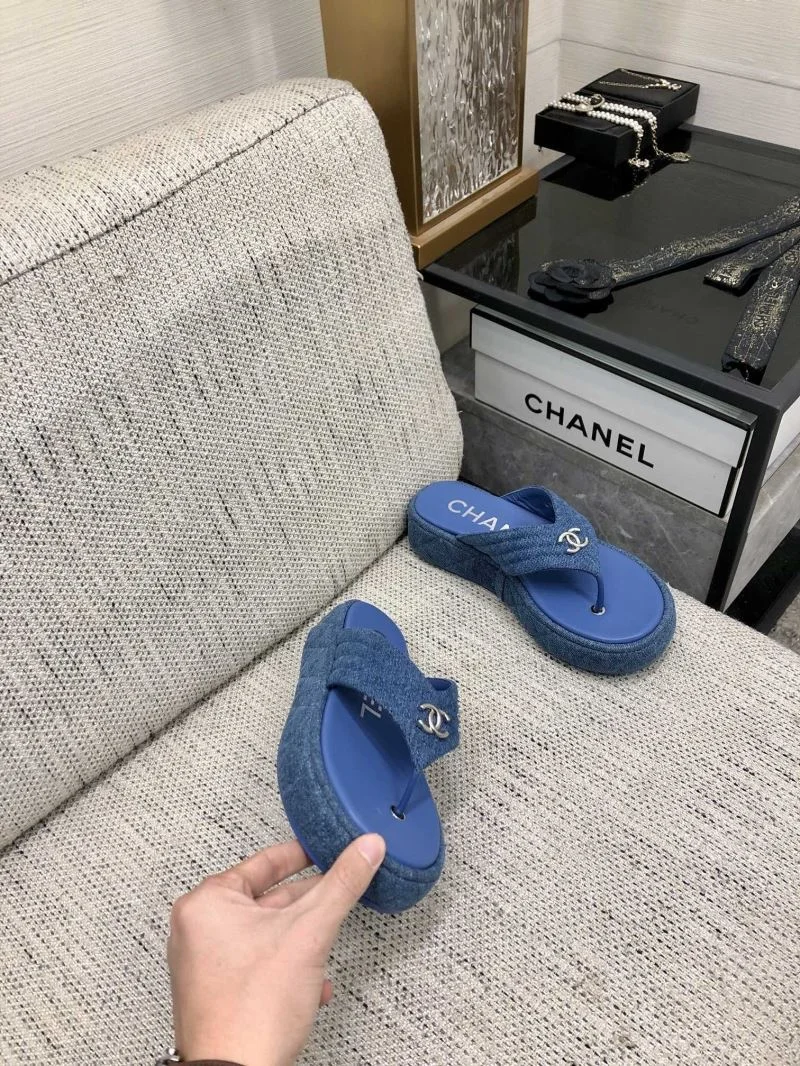 Low-cost Chanel Slippers