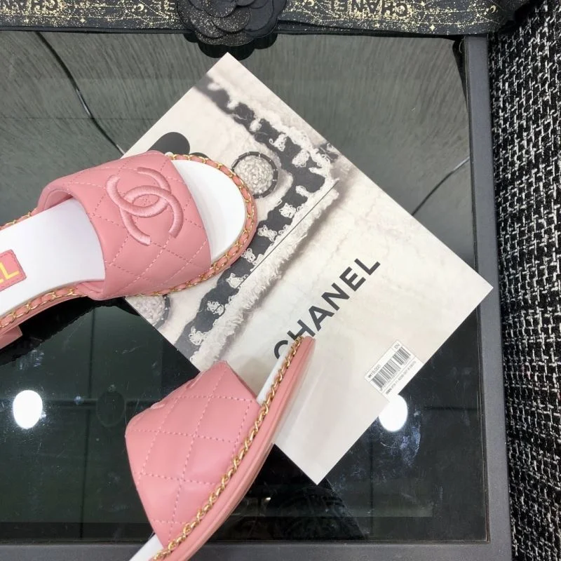 Top match Chanel Slippers