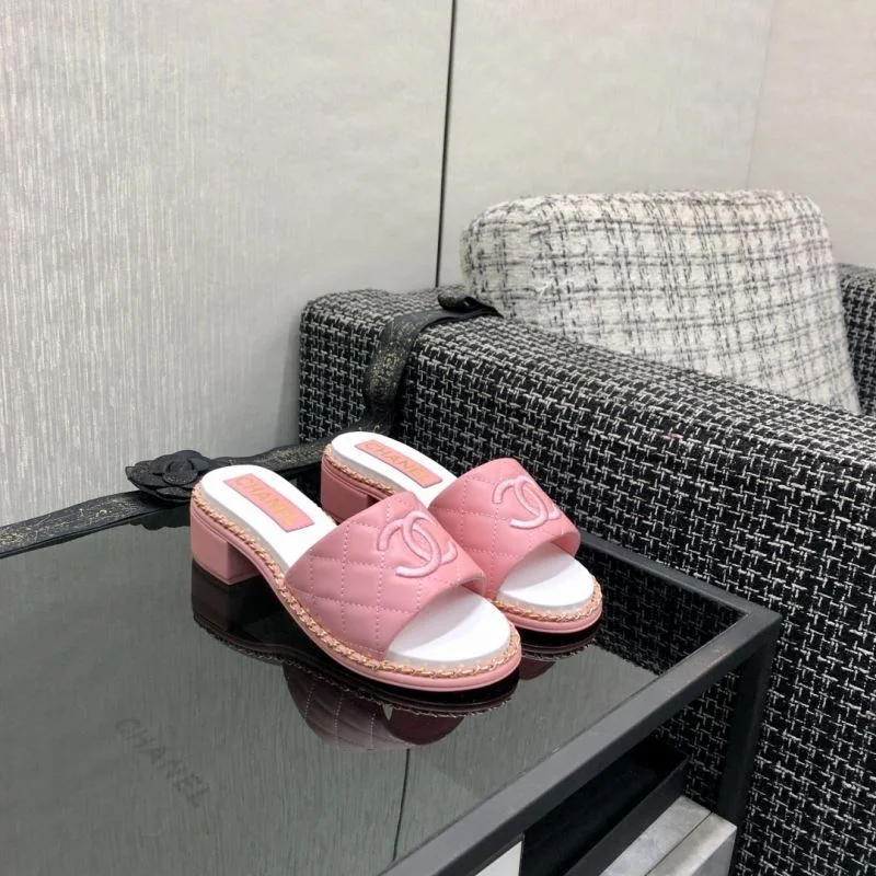 Top match Chanel Slippers