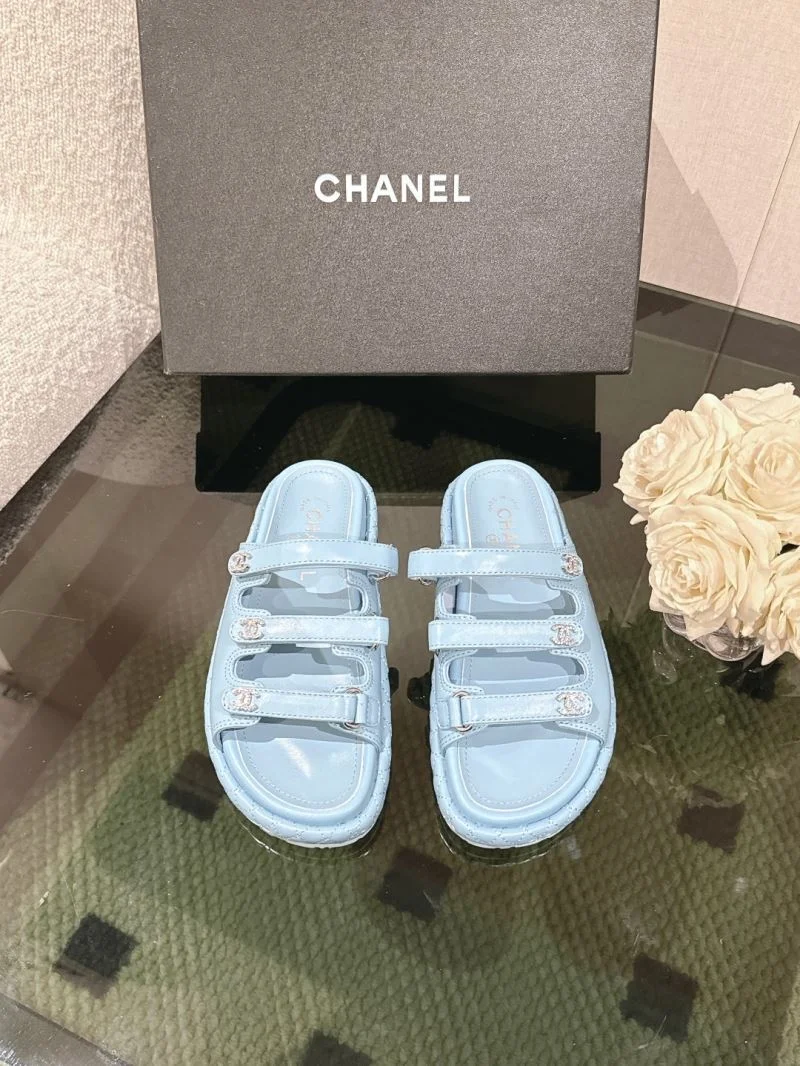 Low-cost Chanel Slippers