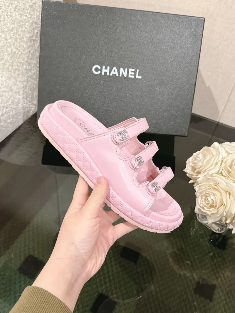 Top match Chanel Slippers