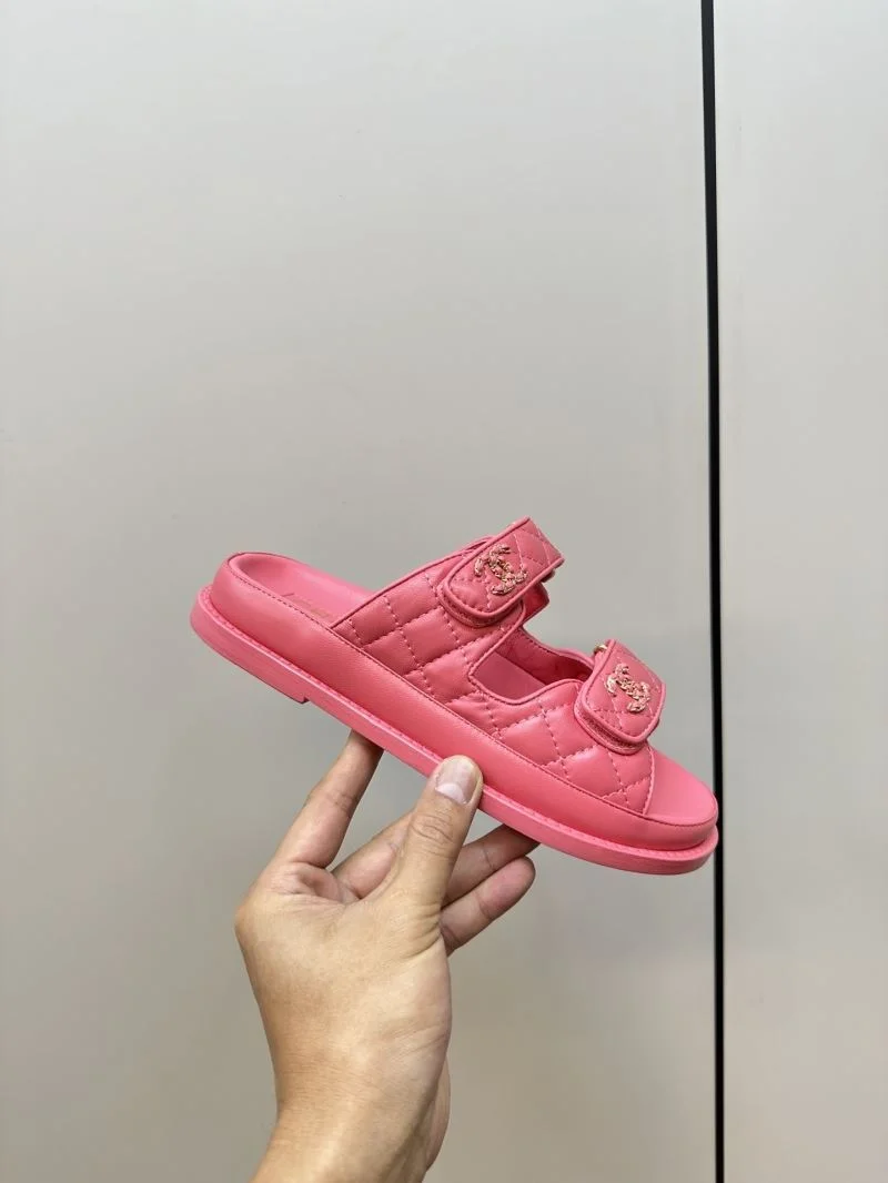 Top mirror Chanel Slippers