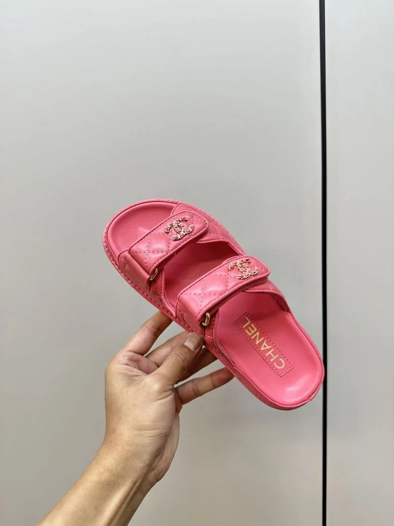 Top mirror Chanel Slippers