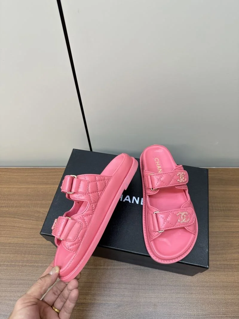 Top mirror Chanel Slippers