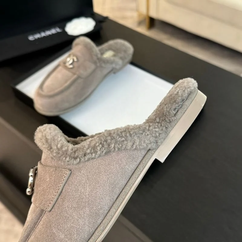 1:1 copy Chanel Slippers