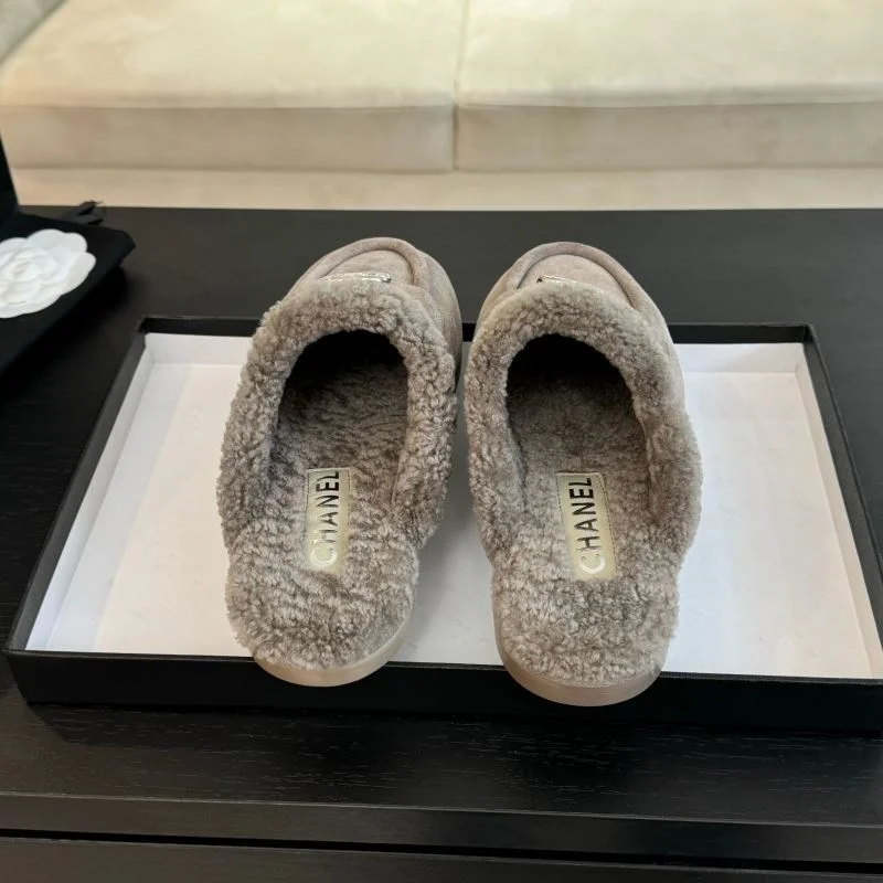 1:1 copy Chanel Slippers