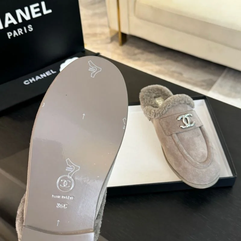1:1 copy Chanel Slippers
