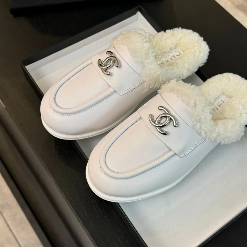 Brand-original Chanel Slippers