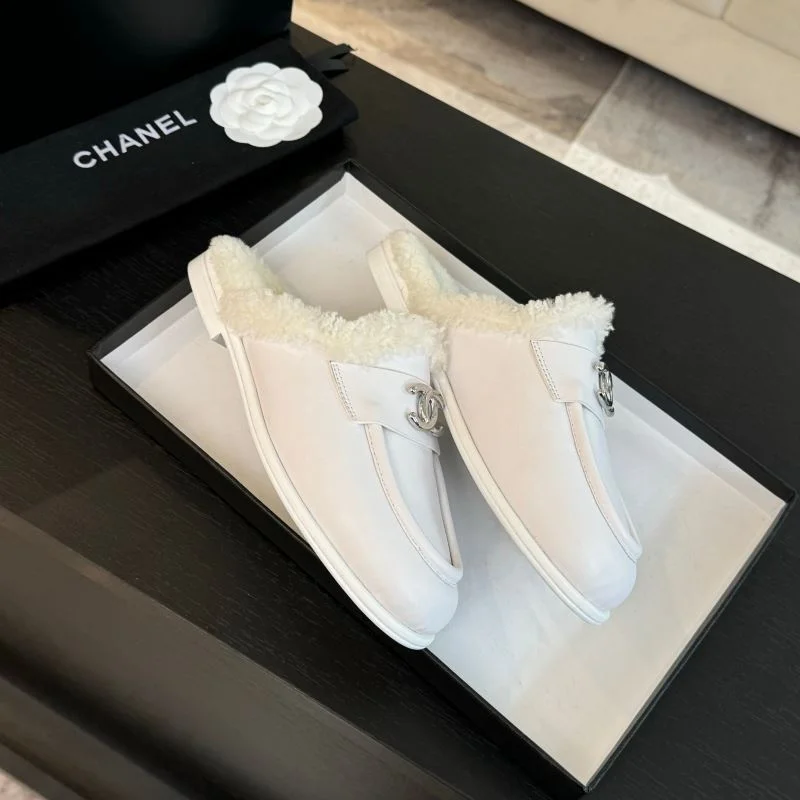Brand-original Chanel Slippers